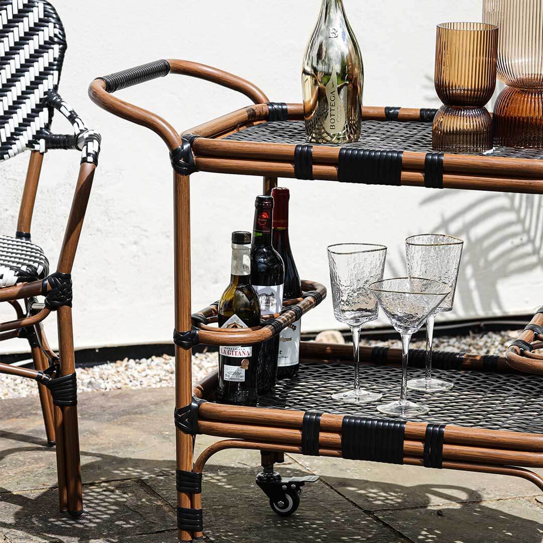 How To Create An Indoor / Outdoor Cocktail Bar – Rockett St George