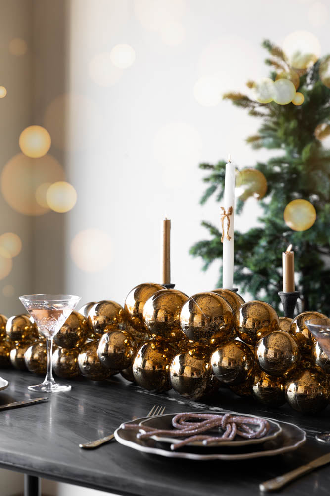 Antique-Effect Gold Bauble Christmas Garland | Rockett St George